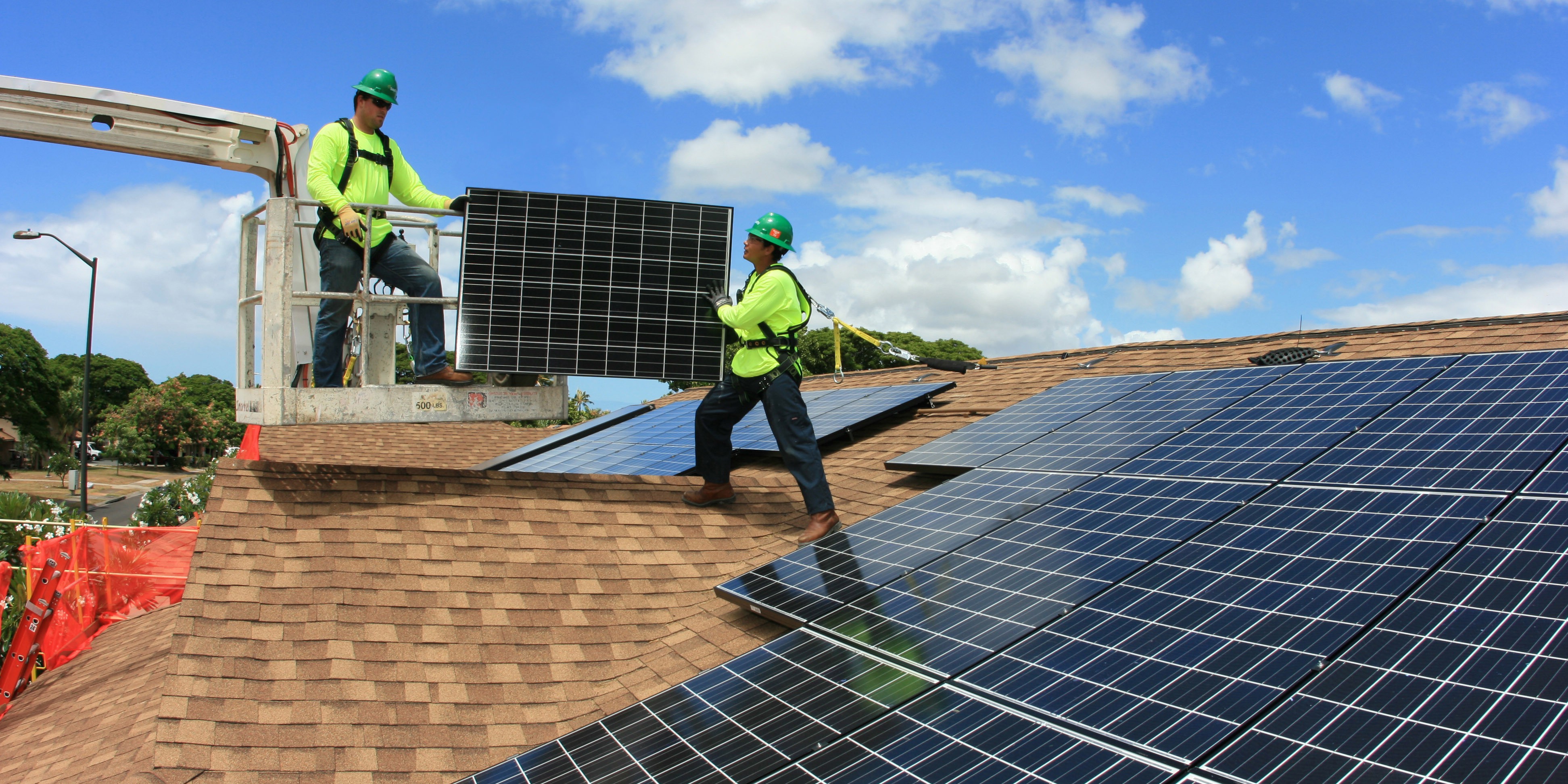SolarCity added a record 44,000 customers during the last quarter ...