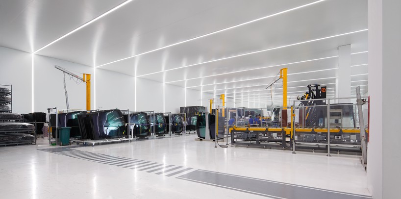 Meet the maker of the Tesla Model X's "Big Sky" panoramic windshield ...