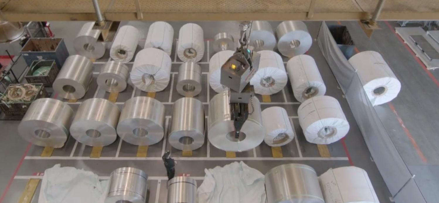 Elon Musk hires Apple's alloy expert to lead materials engineering at ...