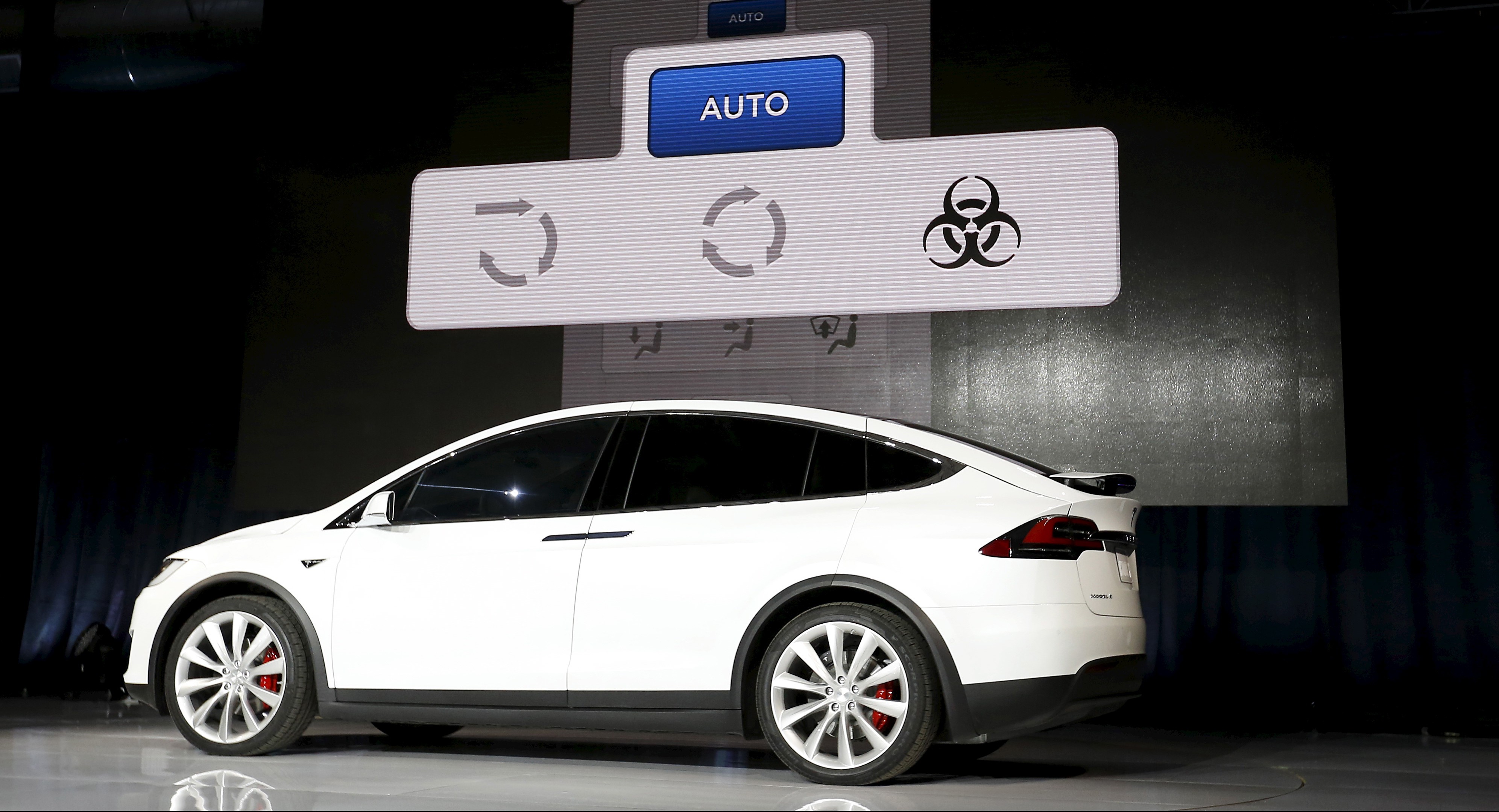 Tesla opens orders for the Model X in China with "Signature Red" for ...