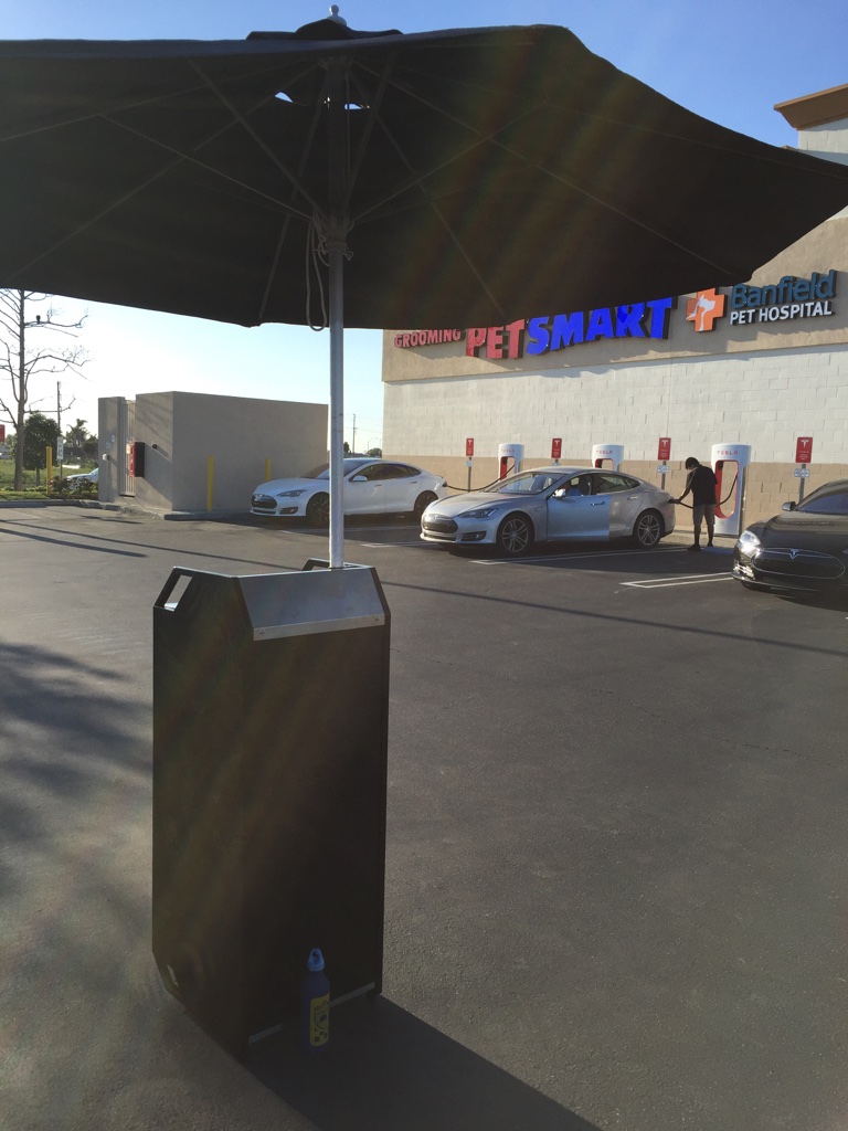 Tesla is rolling out a new valet charging service at Superchargers ...