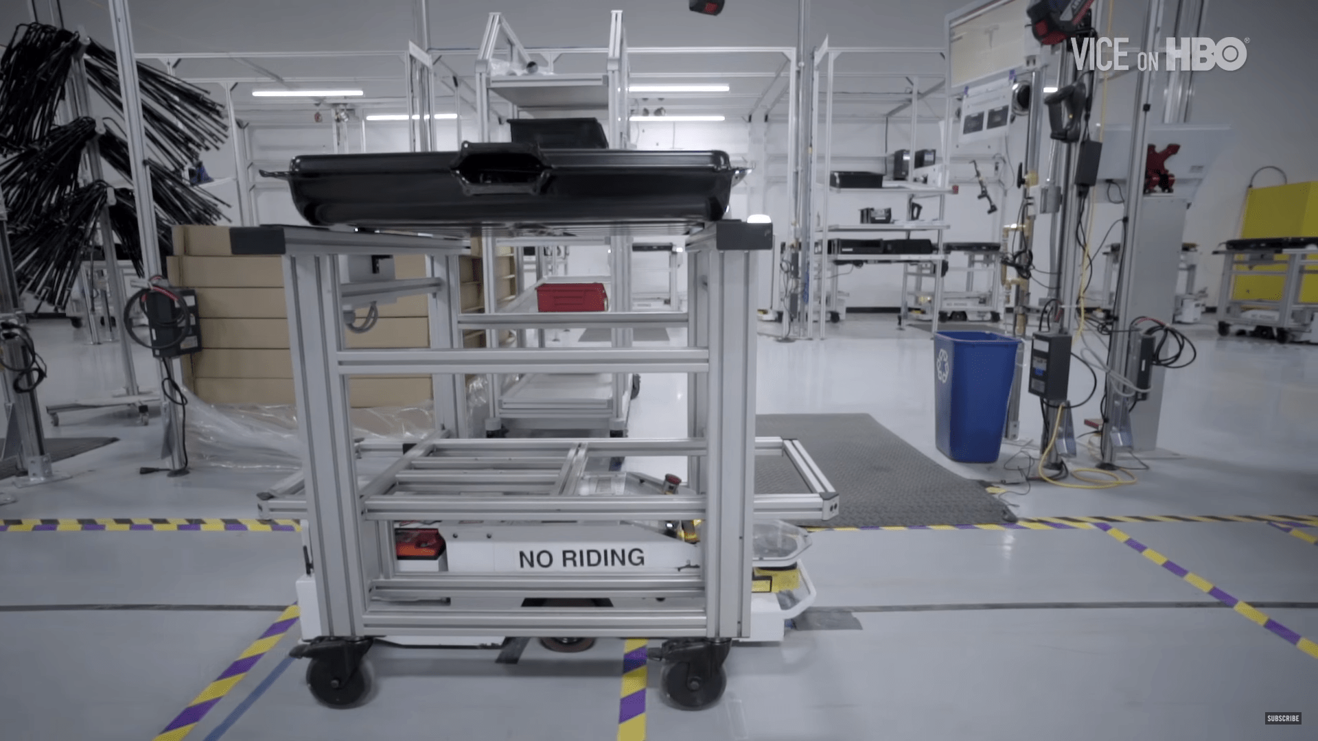 Tesla Gigafactory: a look at the robots and 'machine building the ...