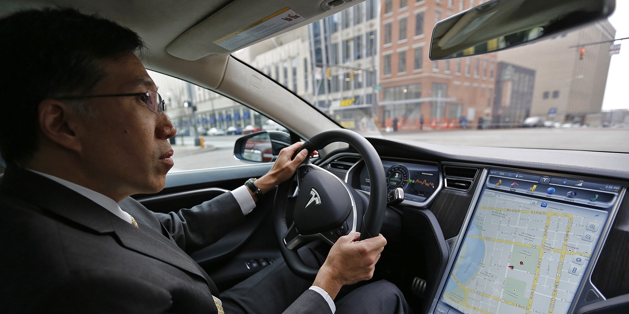 Tesla loses another executive as its VP of Regulatory Affairs leaves ...