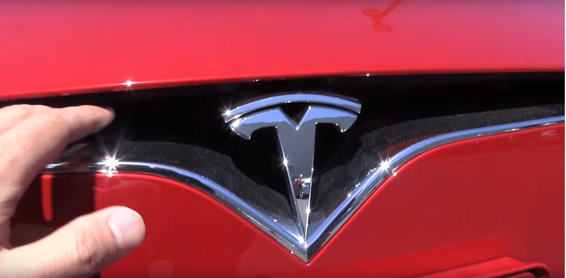 A close look at the updated Tesla Model S with new front fascia ...