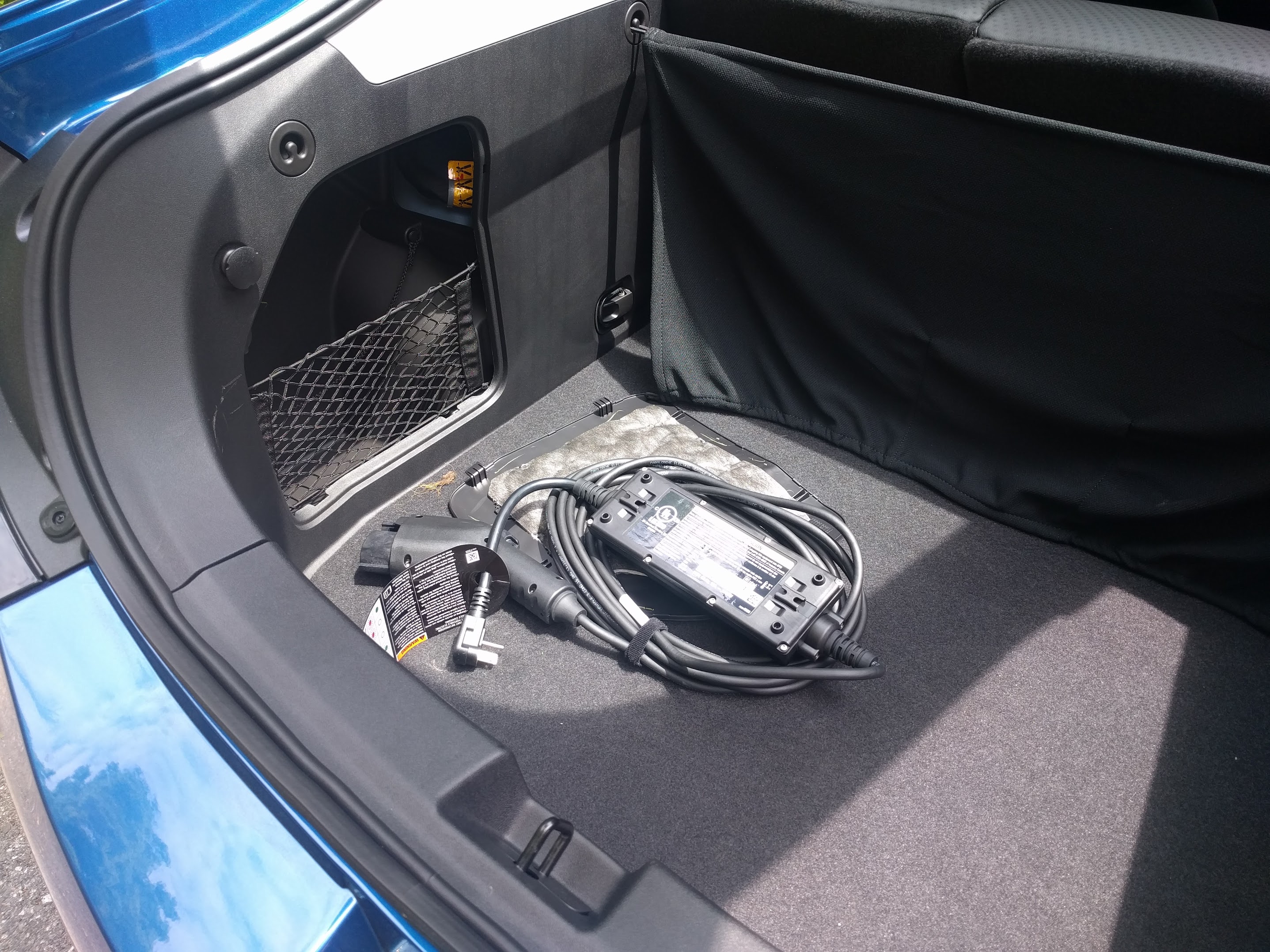 2017 Chevy Volt Review Day 3-4: Driving in rain, heat, night and ...