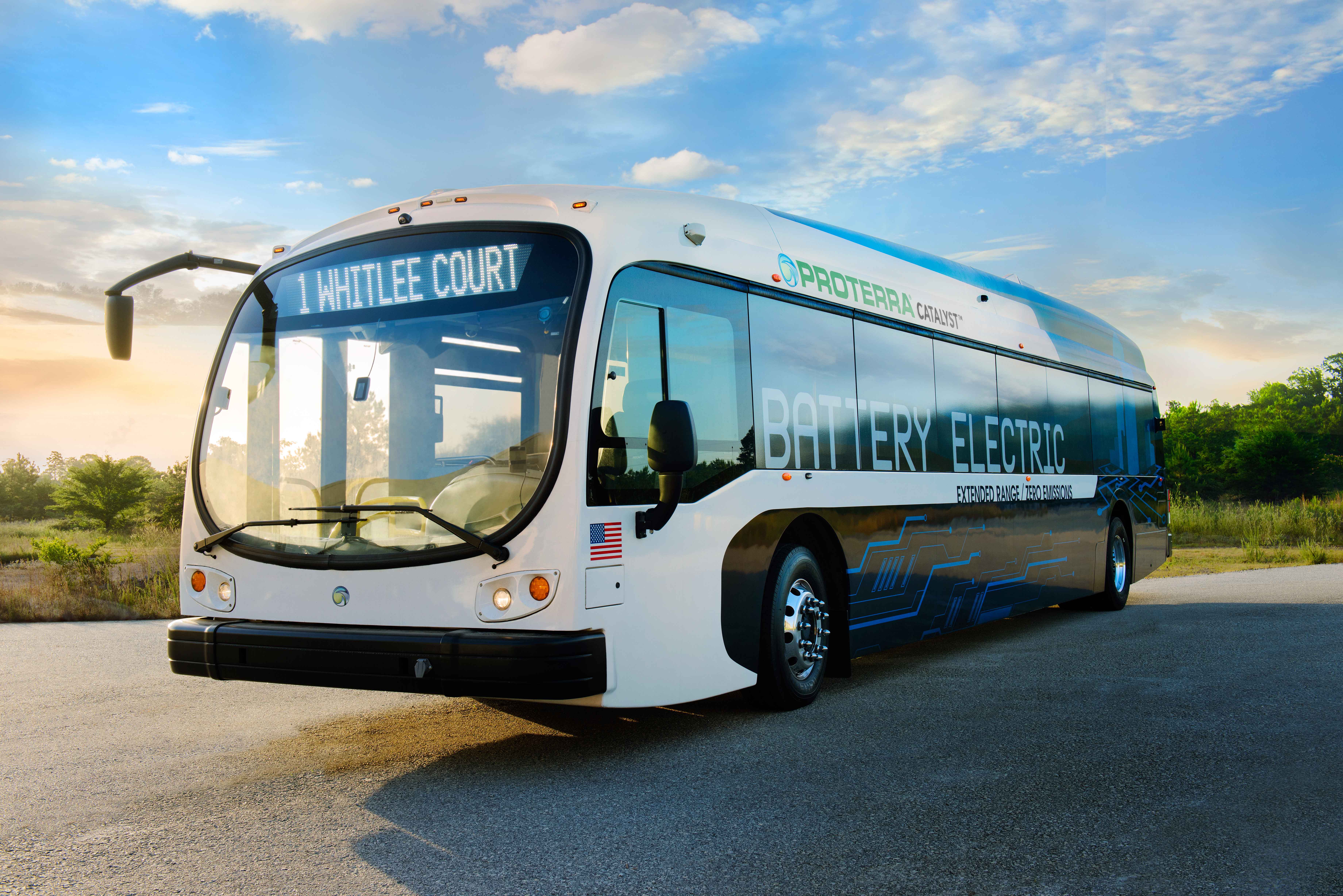 Proterra unveils a massive new 330 kWh battery pack for its Catalyst XR ...