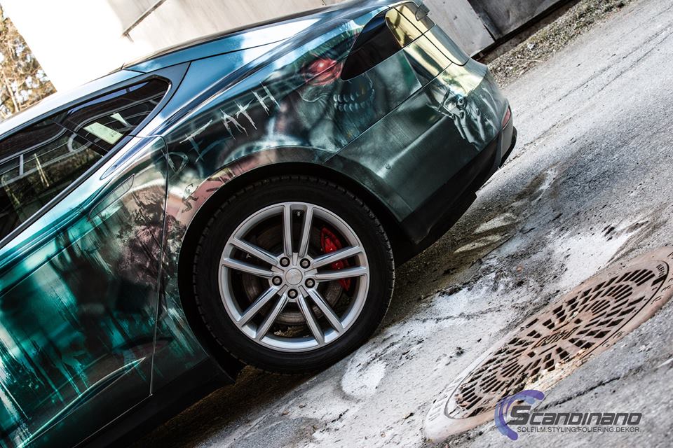 A zombie-themed Tesla Model S to blend in during the apocalypse ...