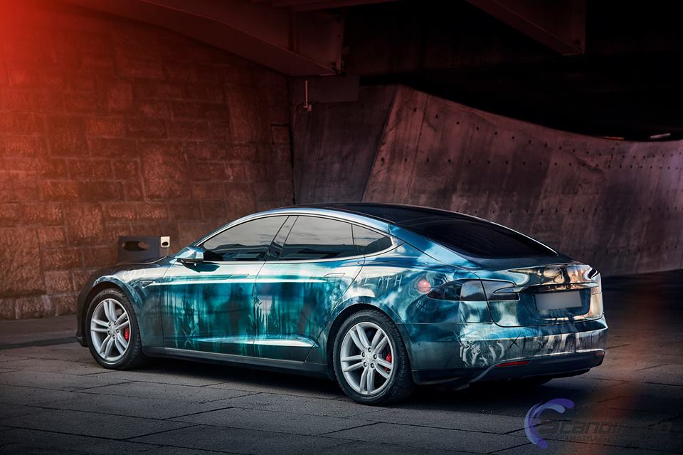 A zombie-themed Tesla Model S to blend in during the apocalypse ...