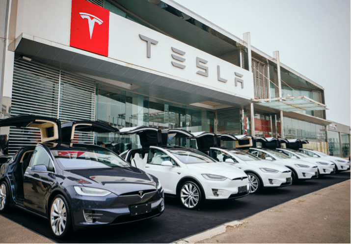 Tesla hosted a 'delivery ceremony' event for the first 6 Model X owners ...