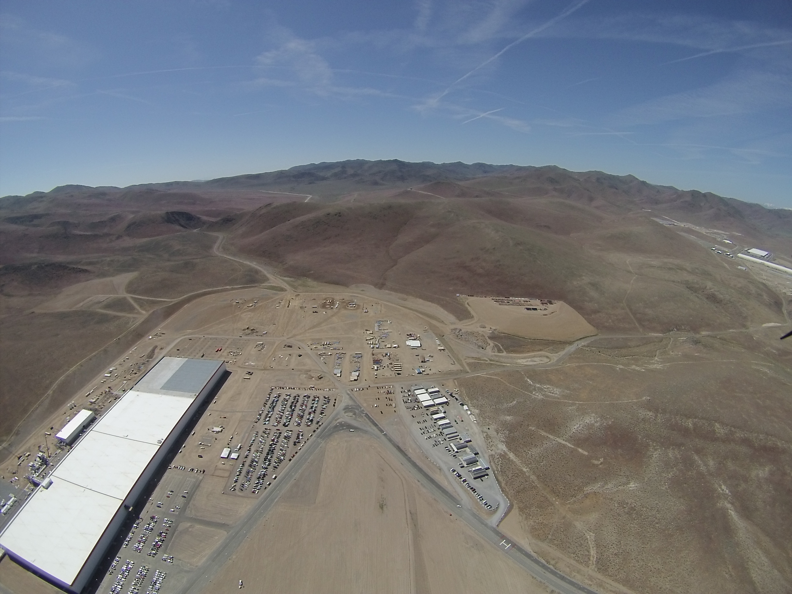 Tesla Gigafactory update with new aerial shots [Gallery: June 2016 ...