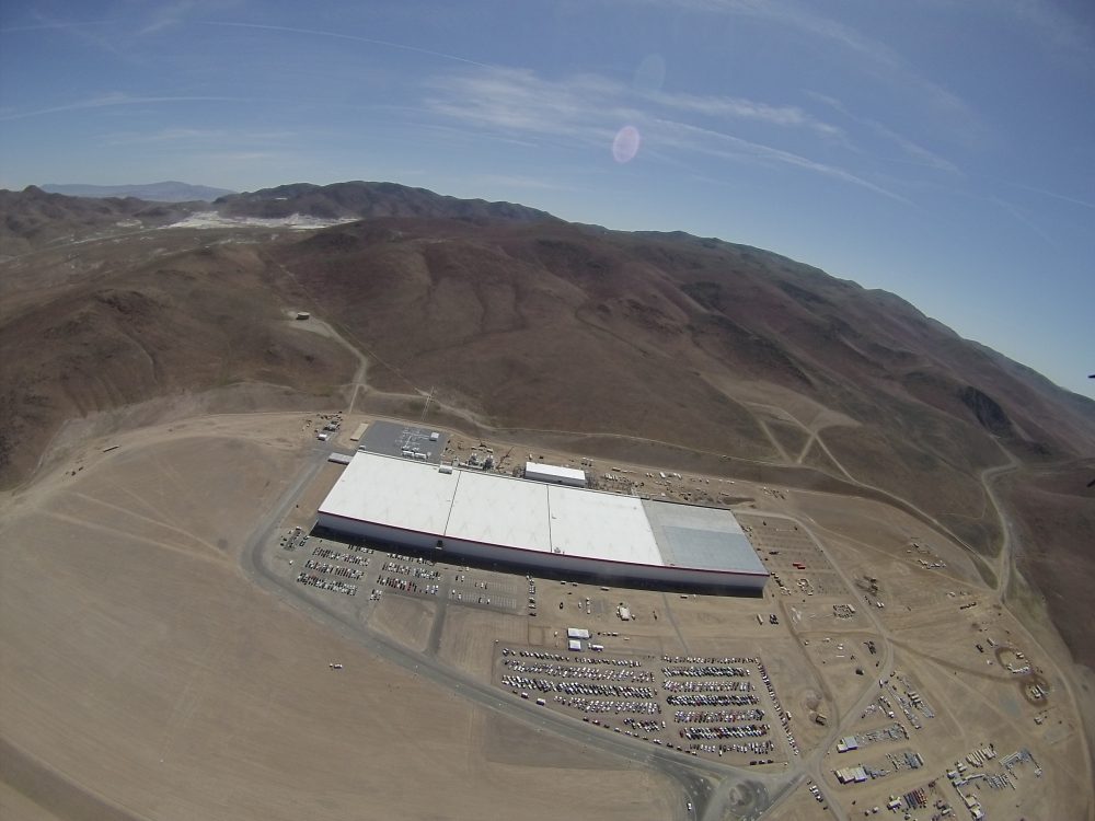 Tesla Gigafactory update with new aerial shots [Gallery: June 2016 ...
