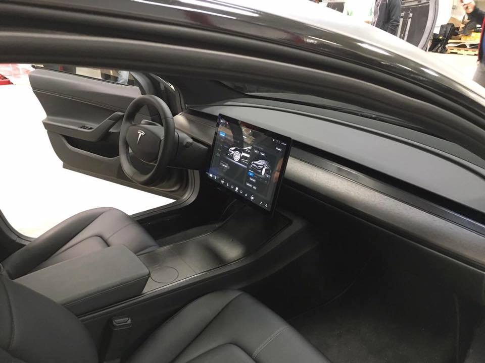Tesla Model 3: new interior image highlights the puzzle inside the ...