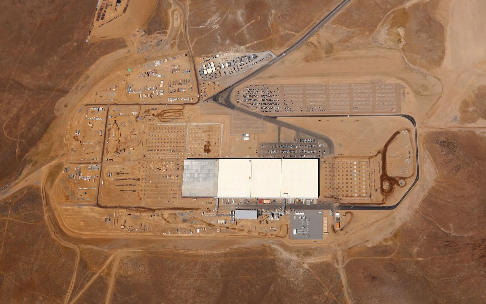 Tesla Gigafactory: New aerial pictures show progress and new expansions ...