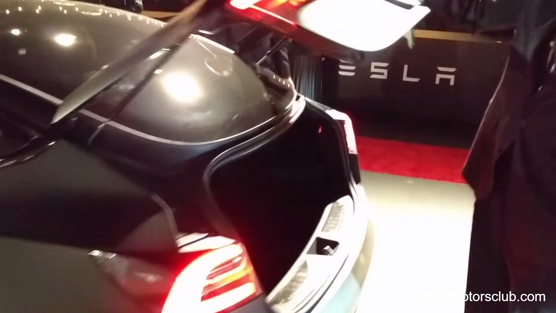 Tesla Model 3's trunk opening is bigger on production version than on ...