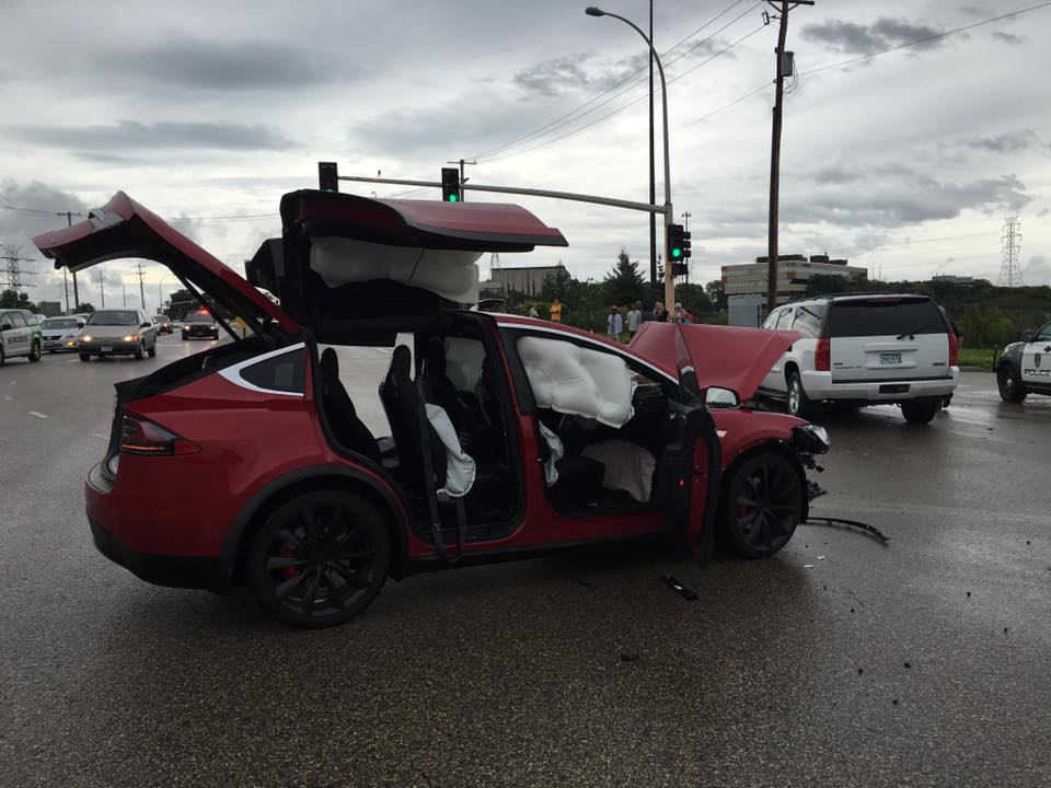 'I want my family back in a Tesla' says father after surviving severe ...