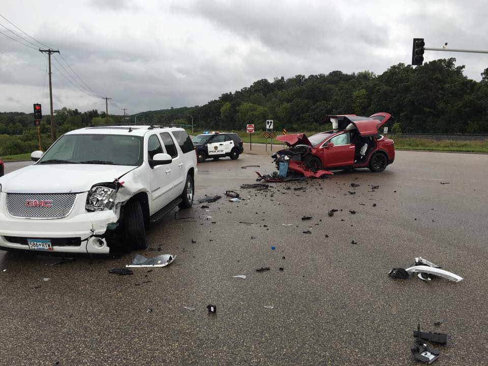 'I want my family back in a Tesla' says father after surviving severe ...