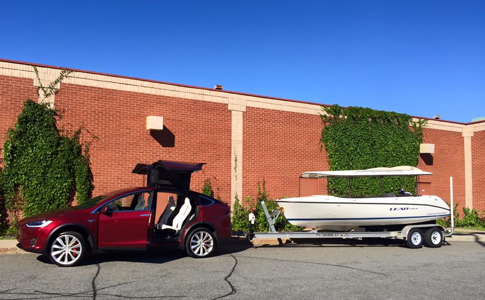 A glimpse at the all-electric future: all-electric SUV Tesla Model X ...