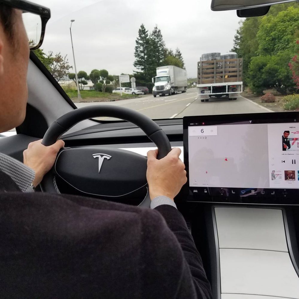 Tesla Model 3: new interior image highlights the puzzle inside the ...