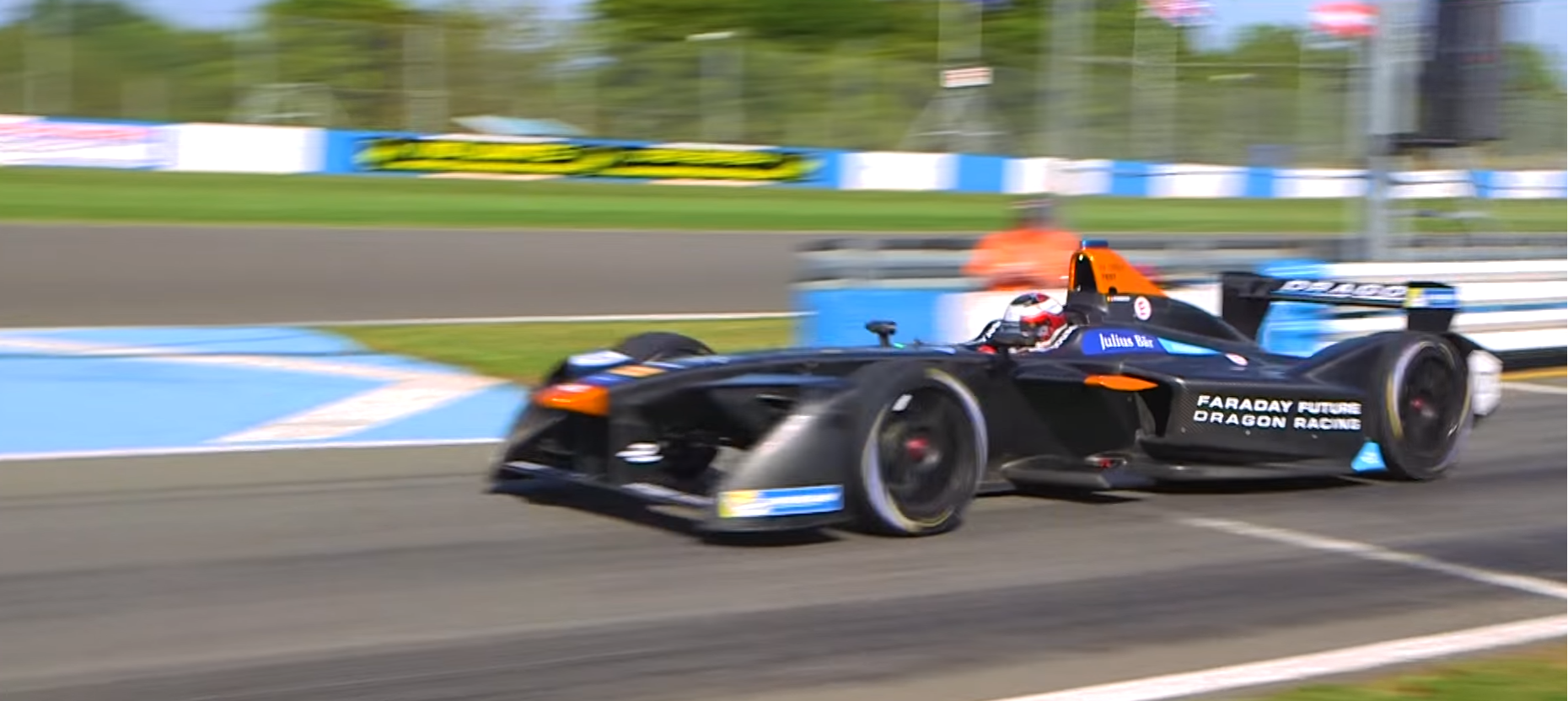 Listen to the spaceship-like sound of the all-electric Formula E's new ...