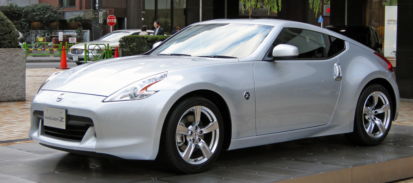 Tesla hires top designer Randy Rodriguez, man behind: Nissan 370Z ...