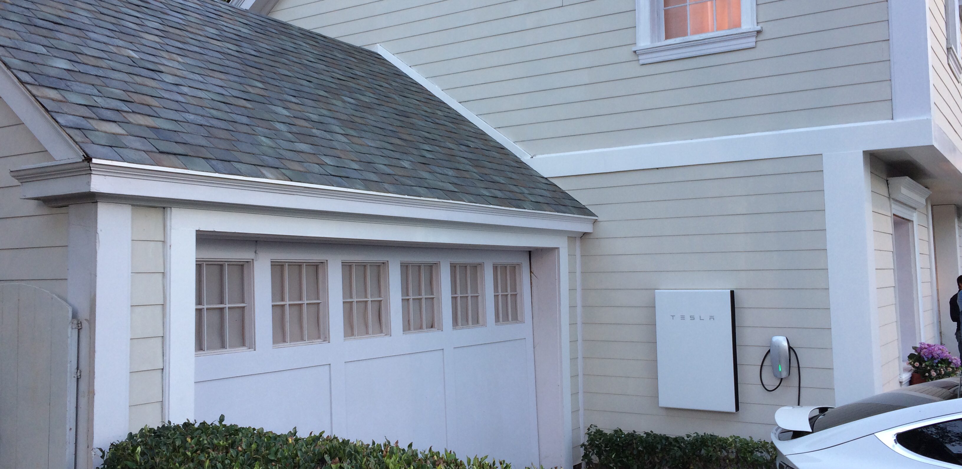 Tesla unveils integrated 'solar roof and Powerwall 2' energy solutions ...