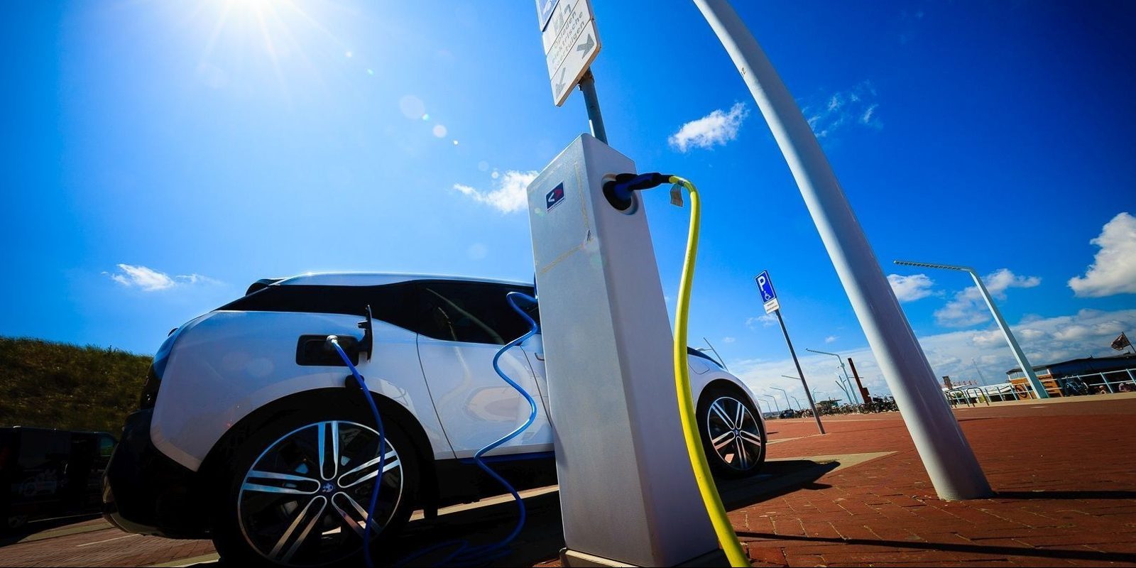 Electric vehicle smart charging to go nationwide in the Netherlands ...