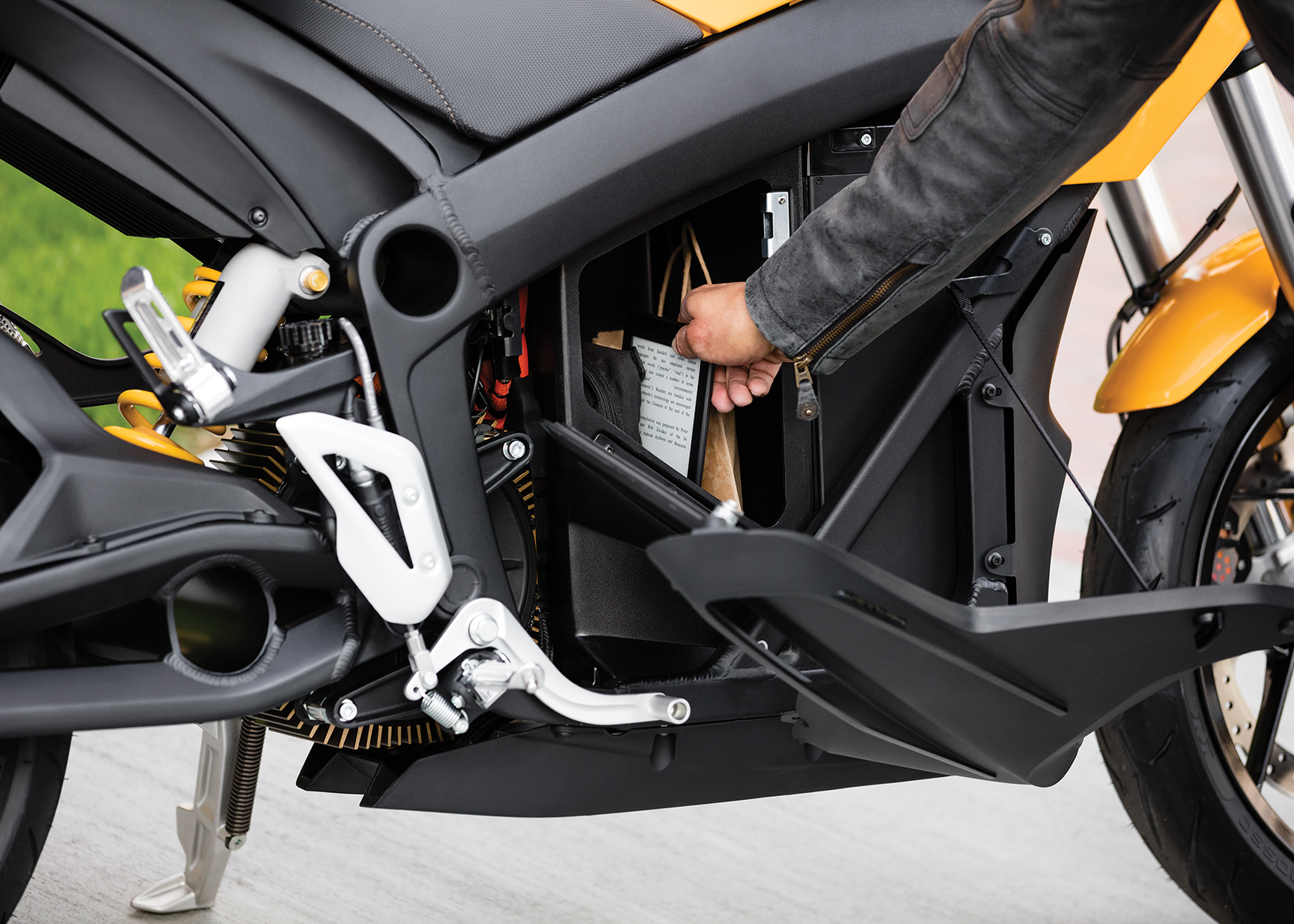 Zero Motorcycles unveils its 2017 electric bike lineup: now over 200 ...