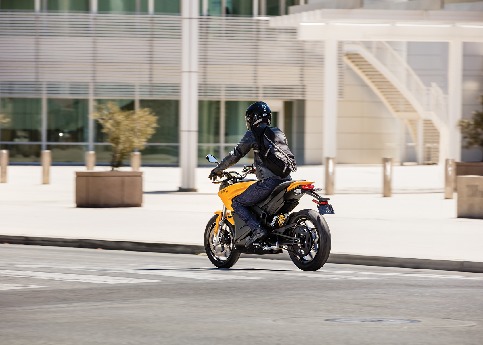 Zero Motorcycles unveils its 2017 electric bike lineup: now over 200 ...