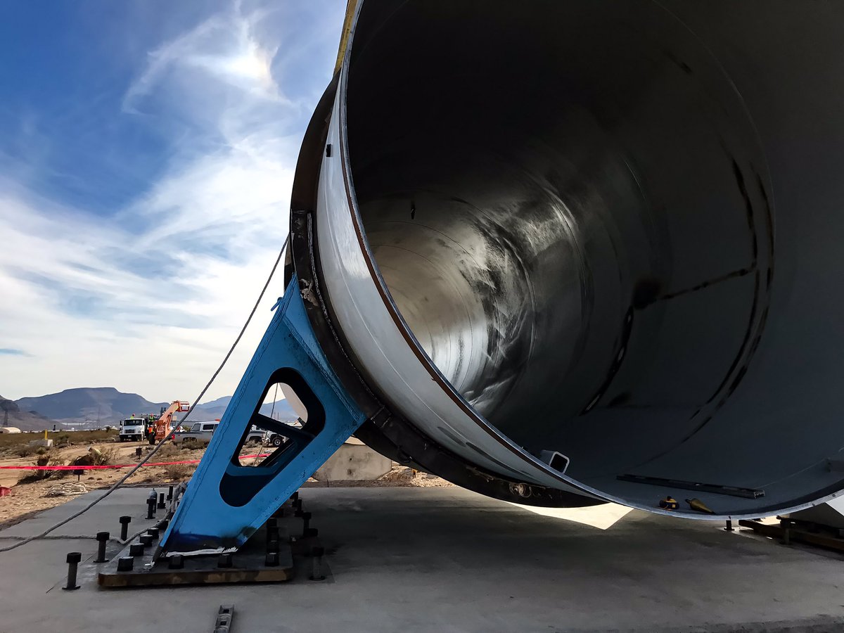 Hyperloop One installs the first tube of its 'DevLoop' in Las Vegas ...