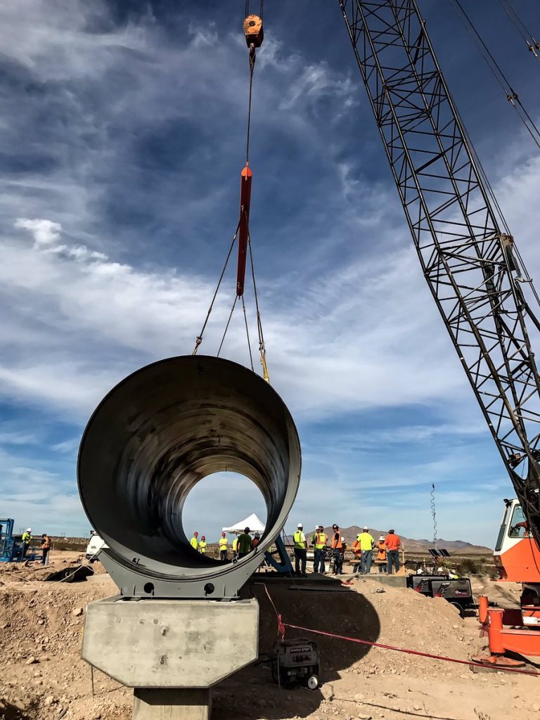 Hyperloop One installs the first tube of its 'DevLoop' in Las Vegas ...