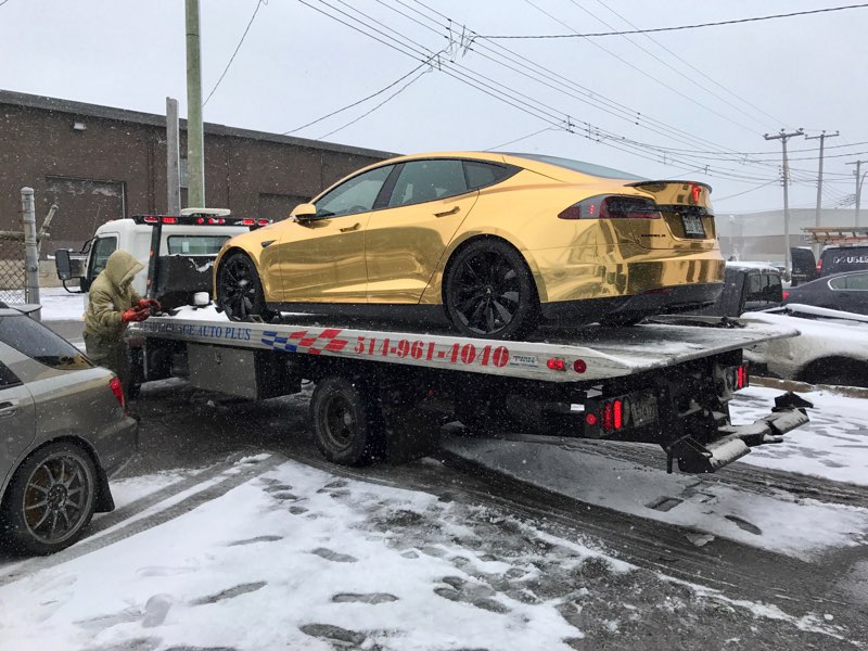 A Tesla fit for President Trump: gallery of new gold chrome wrapped ...