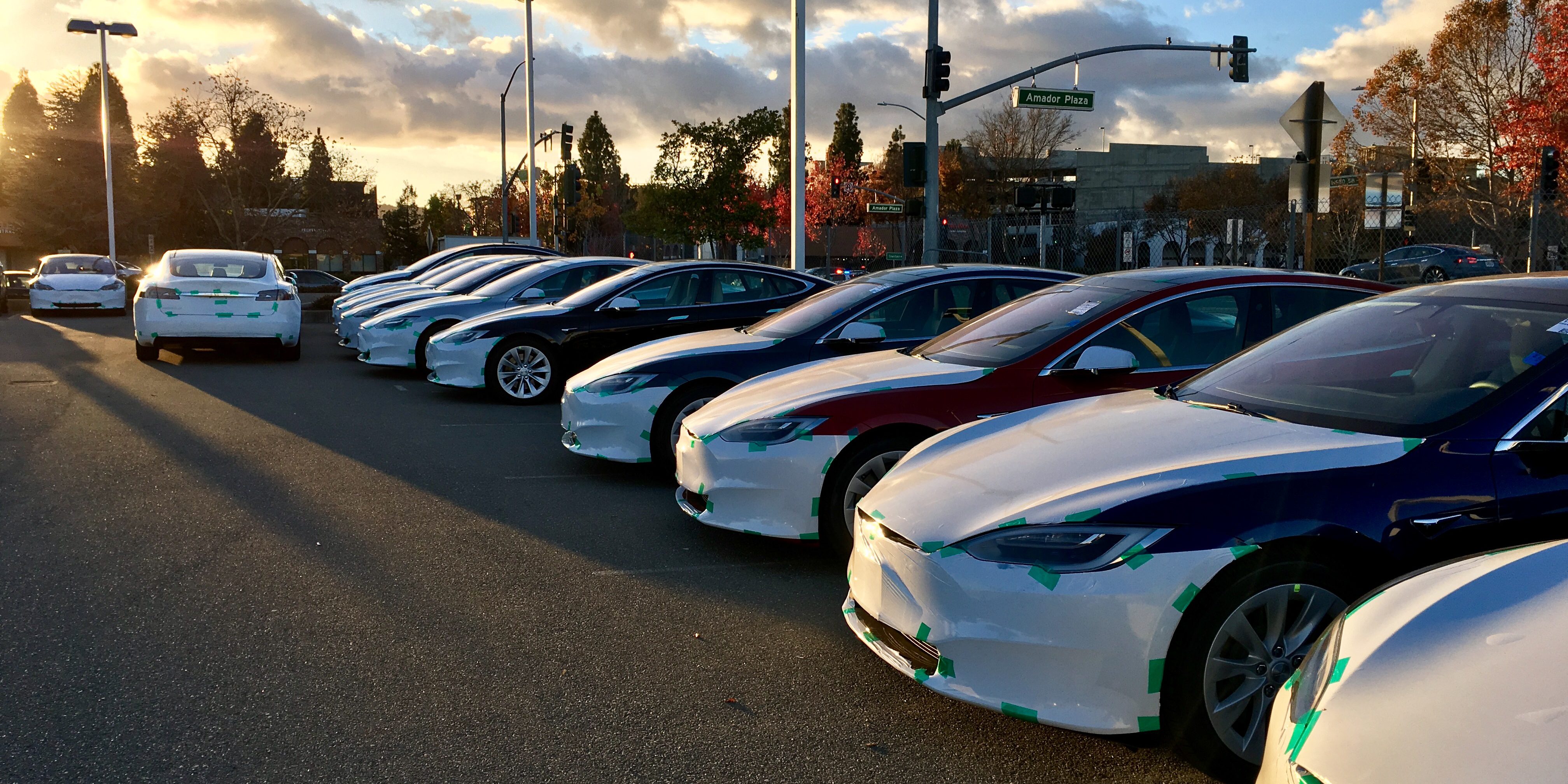 Tesla is on a full end-of-the-year delivery push to meet goal of 80,000 ...