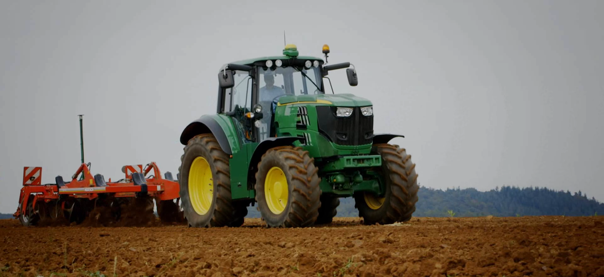 John Deere unveils latest all-electric tractor prototype for zero ...