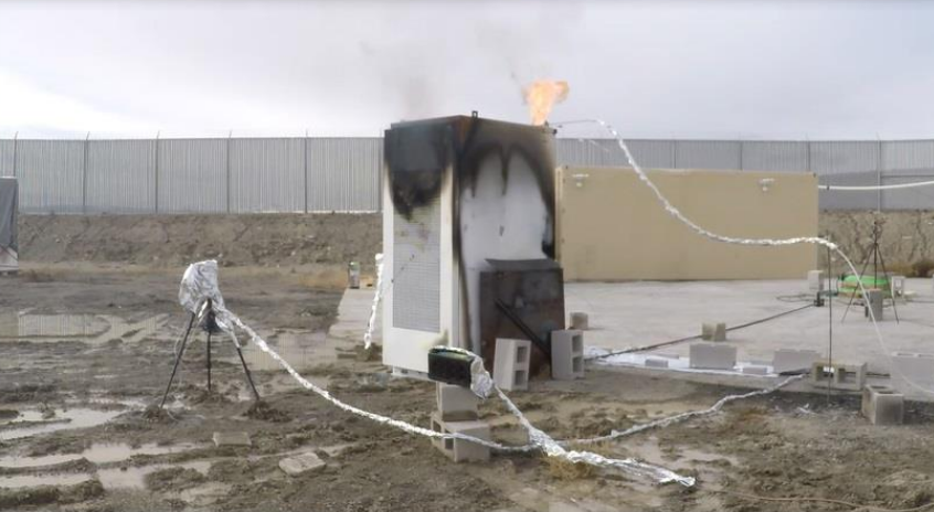 Tesla set fire to a Powerpack to test its safety features - the results ...
