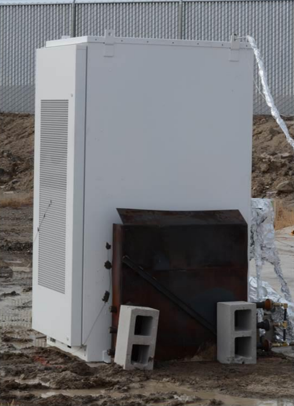 Tesla set fire to a Powerpack to test its safety features - the results ...