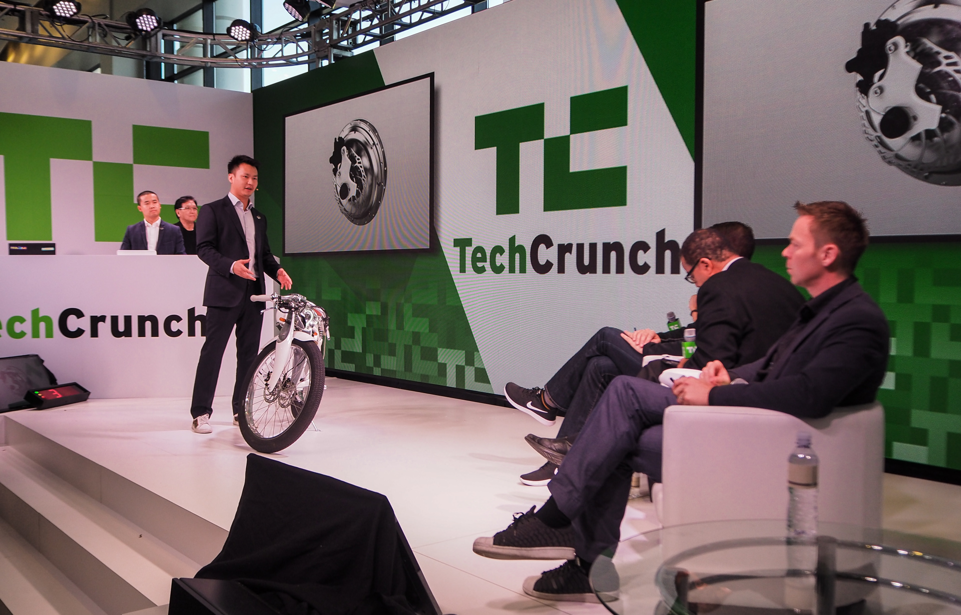 Electric mopeds are coming: Munro Motor launches new $1,700 retro ...