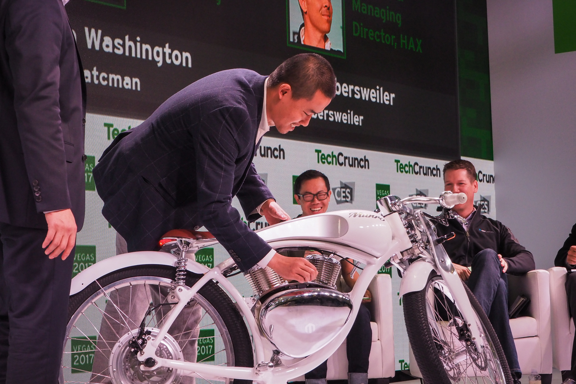 Electric mopeds are coming: Munro Motor launches new $1,700 retro ...