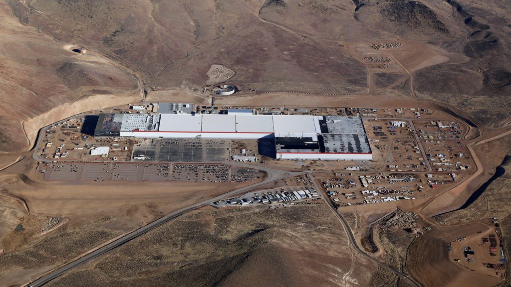 Tesla Gigafactory 1: new aerial picture shows latest progress at the ...