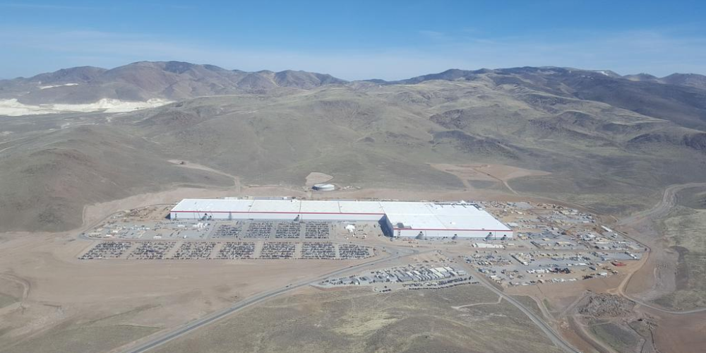 Tesla Gigafactory 1: new aerial picture shows latest progress at the ...