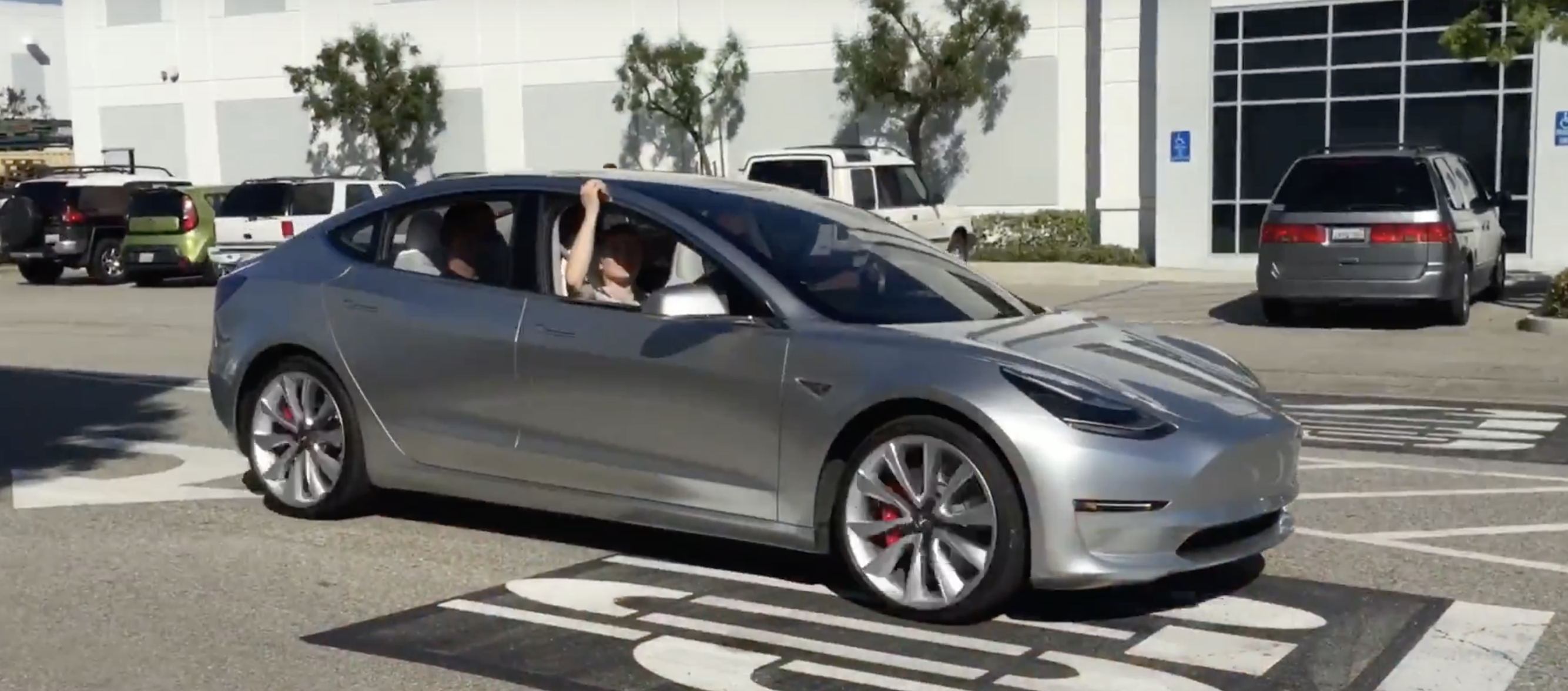 Tesla Model 3: new and better footage of prototype spotted around ...