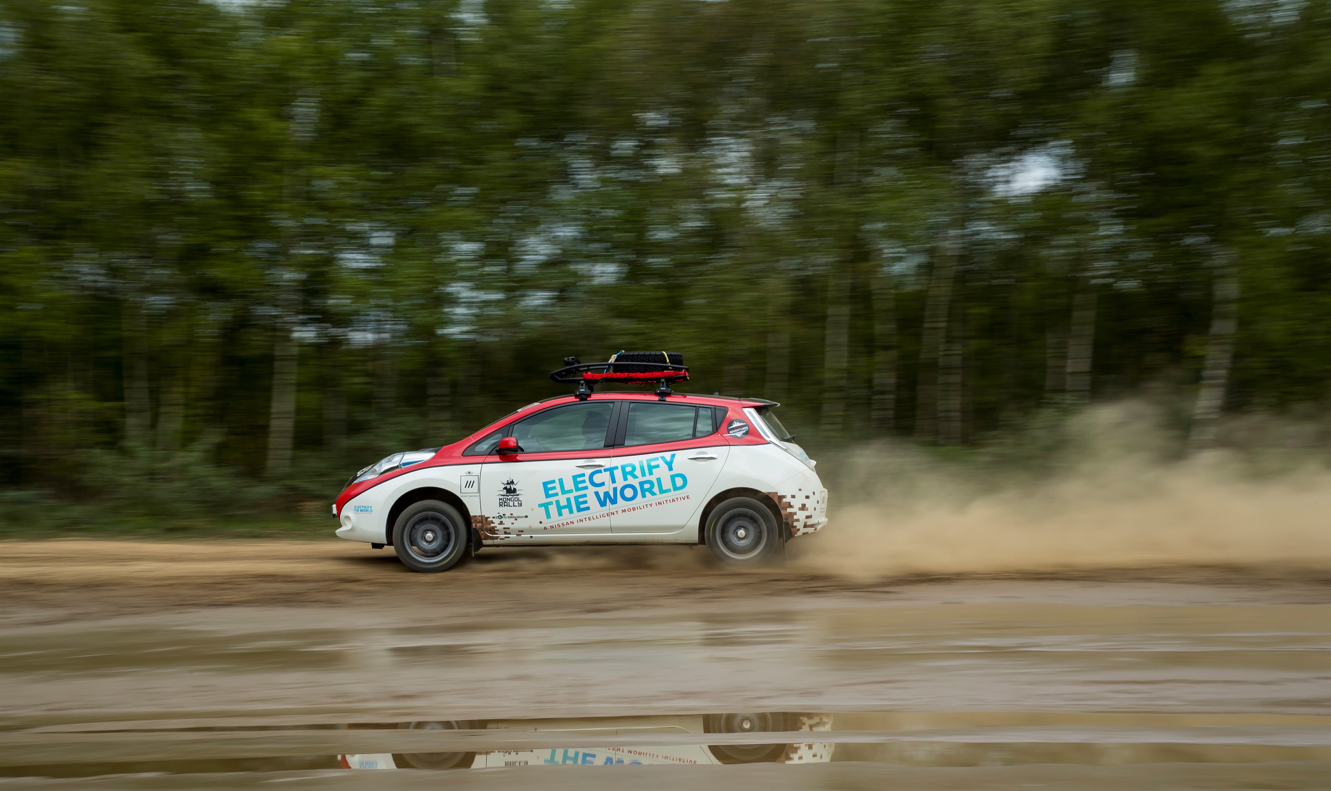 Nissan Leaf modified to create an all-electric rally vehicle - Electrek