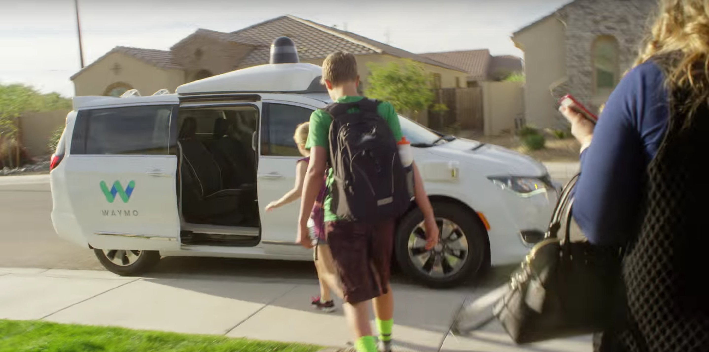 Waymo deploys 500 self-driving Pacifica hybrid minivans in Phoenix for ...