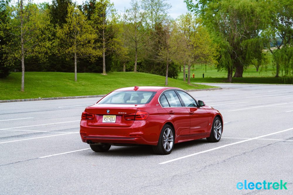 The Electrek Review: Can the 2017 BMW 330e Plug-in Hybrid bridge the ...