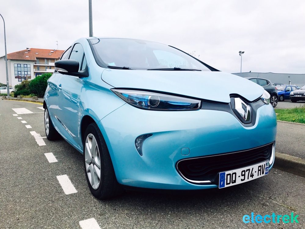First impression: the little 2017 Renault Zoe guillotines the ...