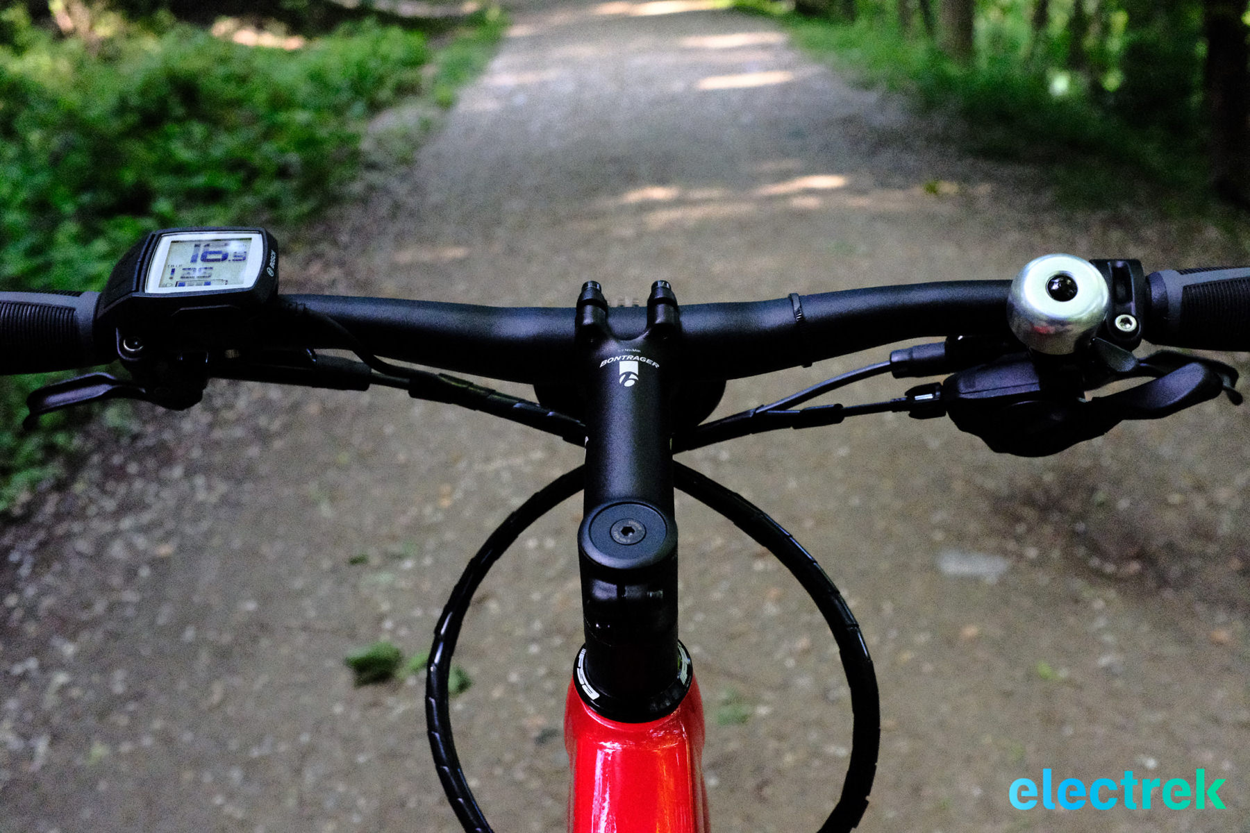 The Electrek Review: Is the Trek Super Commuter +8S super at commuting ...