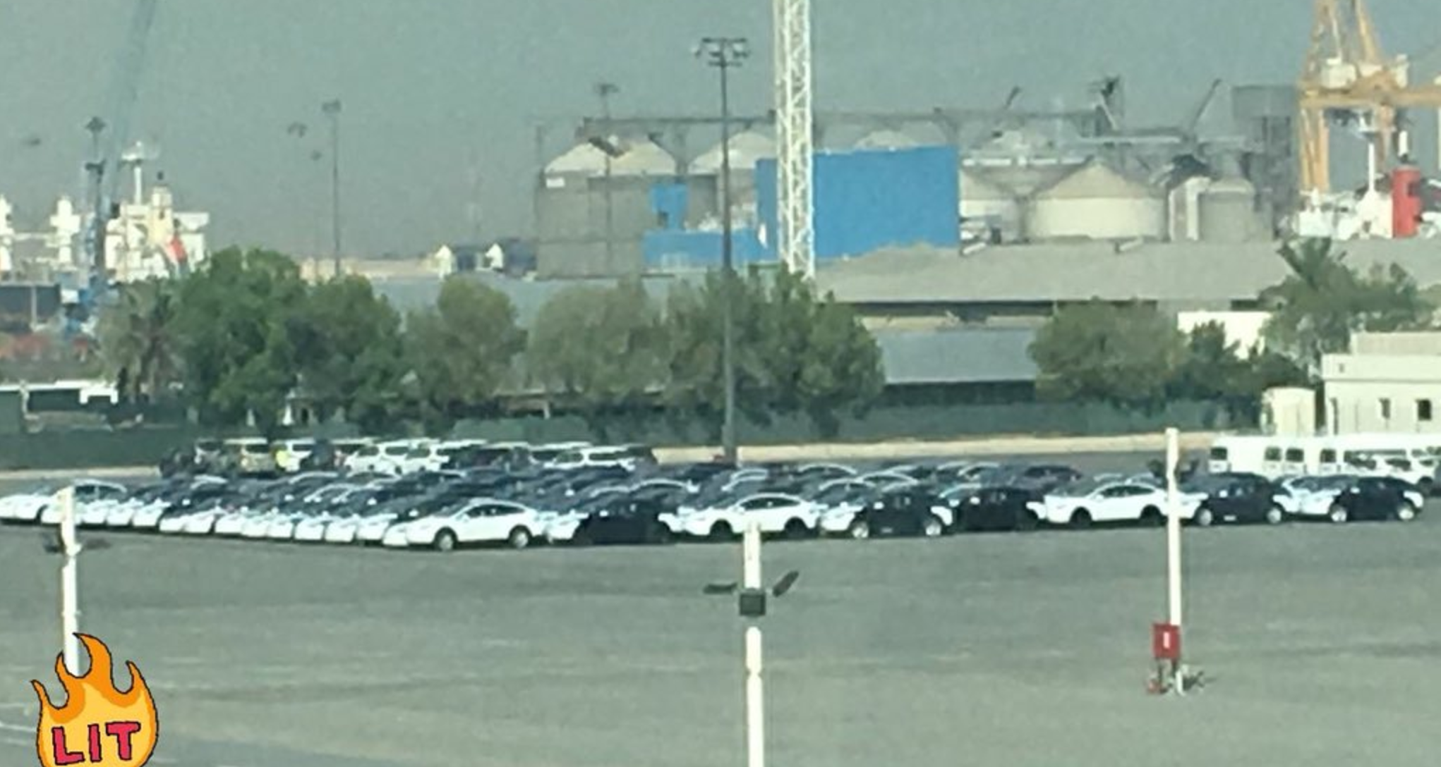 Tesla vehicles arrive by the hundred in Dubai as the first store ...