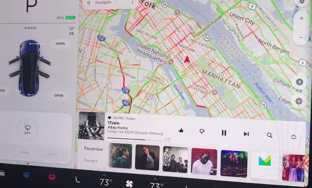 Tesla brings a Model 3 to New York to sell its new bonds | Electrek