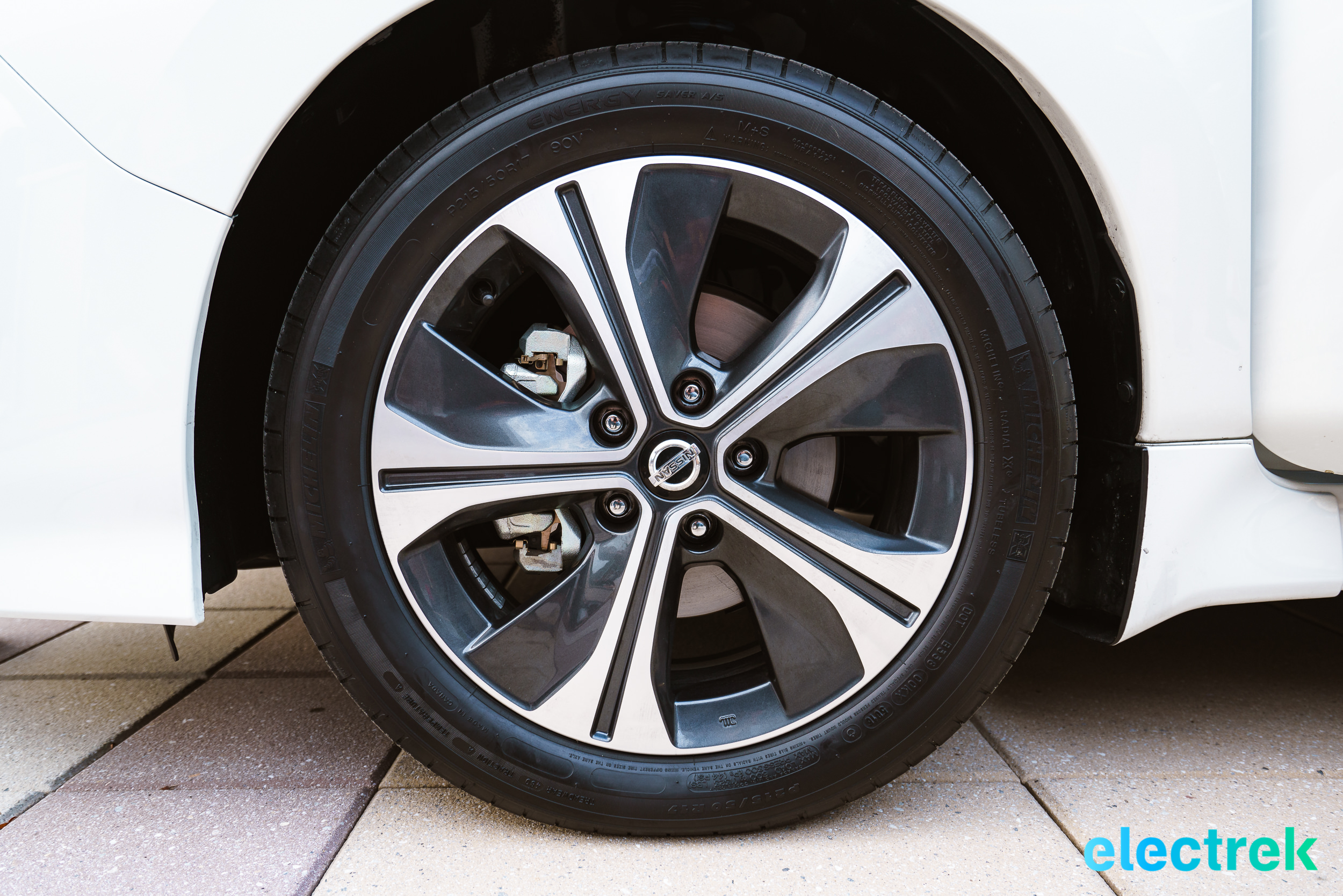 New Nissan Leaf 2018 - Photos from every imaginable angle and night ...