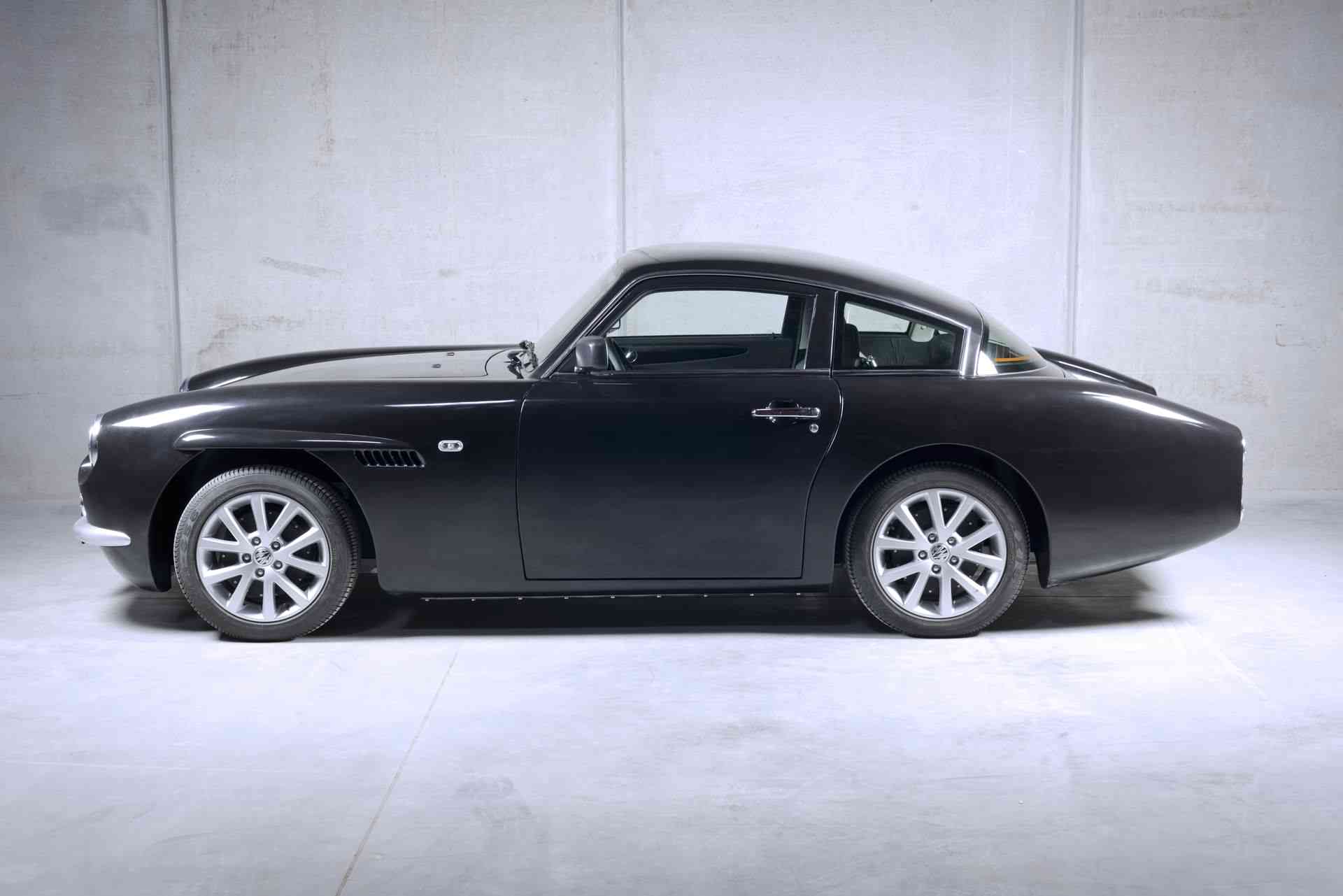 EV startup unveils new retro-looking electric car with in-wheel hub ...