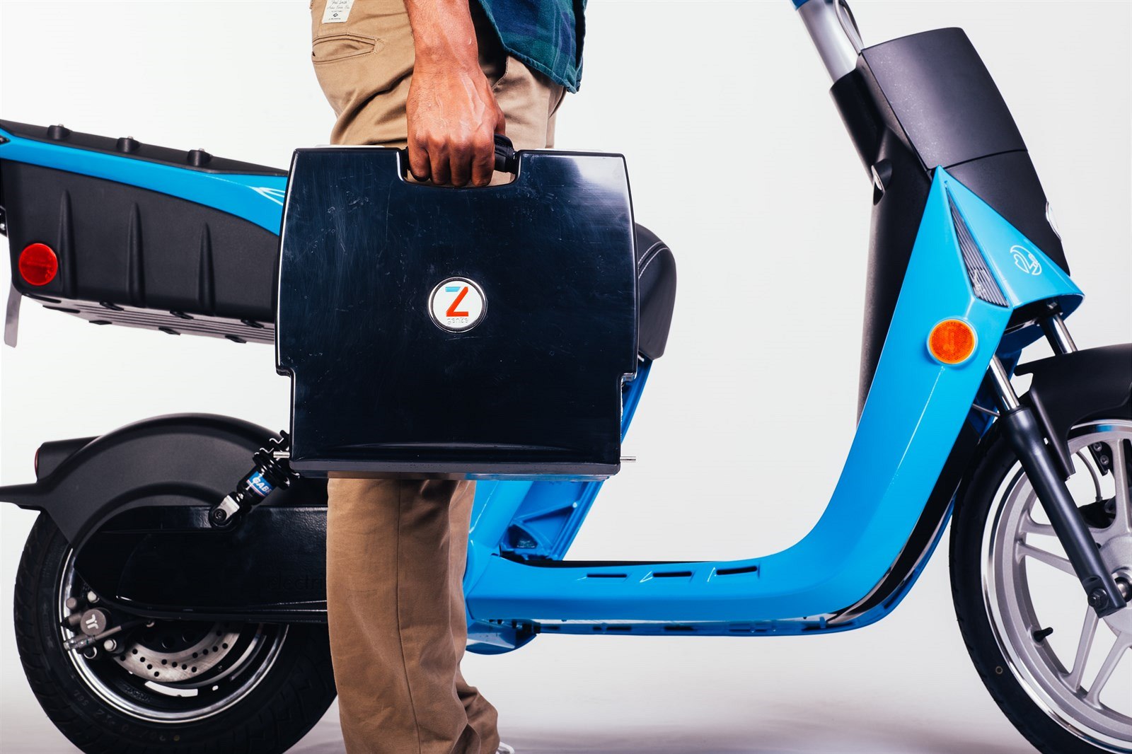 The GenZe 2.0 electric scooter is American made, Indian owned and European styled | Electrek